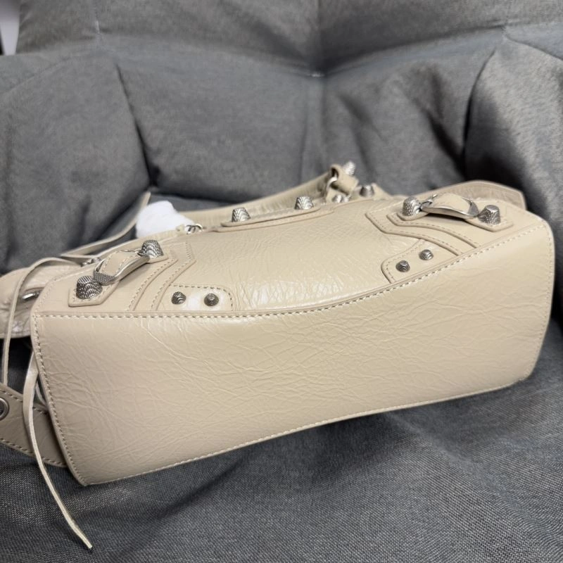 Cut-rate Balenciaga Neo Cagole Heart Mirror Milk Tea Bag - Stylish Must-Have