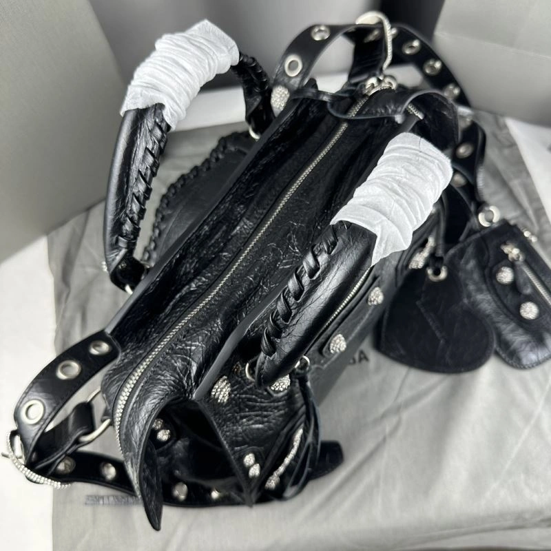 Brand-authenticated Balenciaga Neo Cagole Heart Mirror Motorcycle Bag in Black Crackle