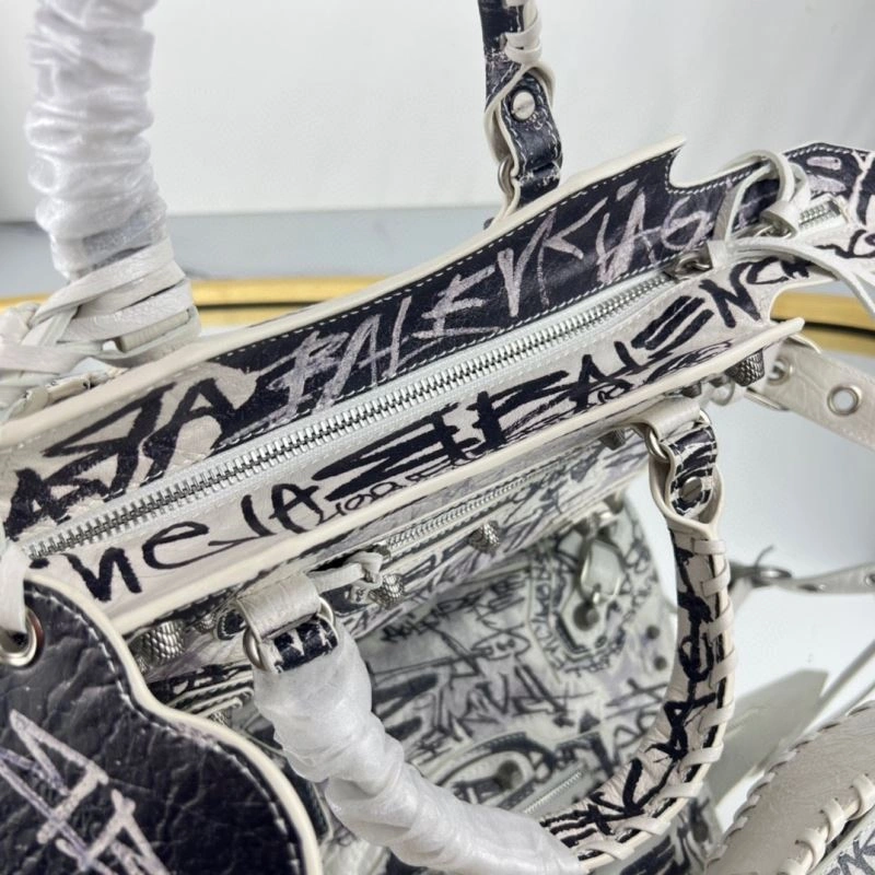 Top match Balenciaga Neo Cagole Heart Mirror Motorcycle Bag
