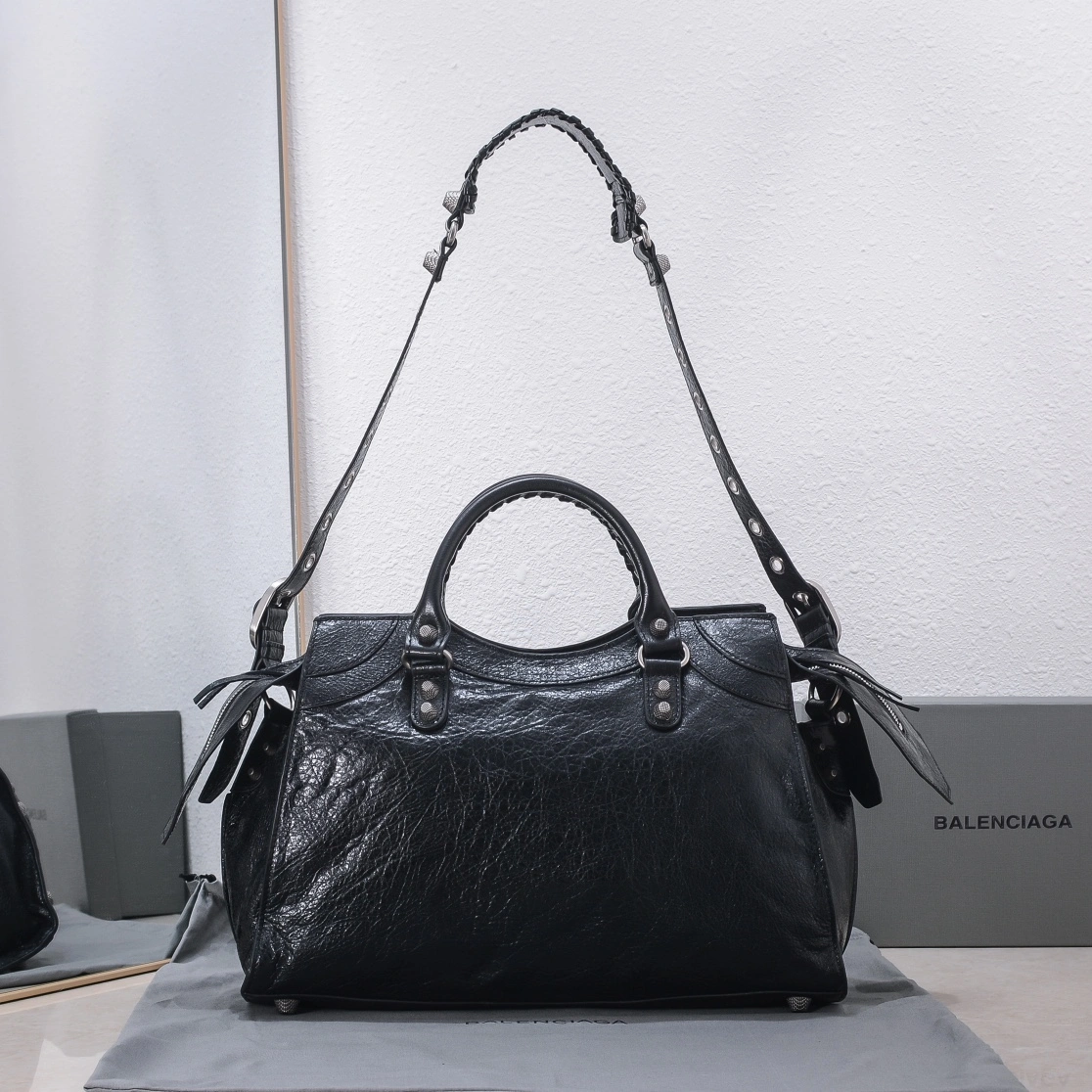 Inexpensive Balenciaga Neo Cagole Large Motorcycle Bag with Heart Mirror