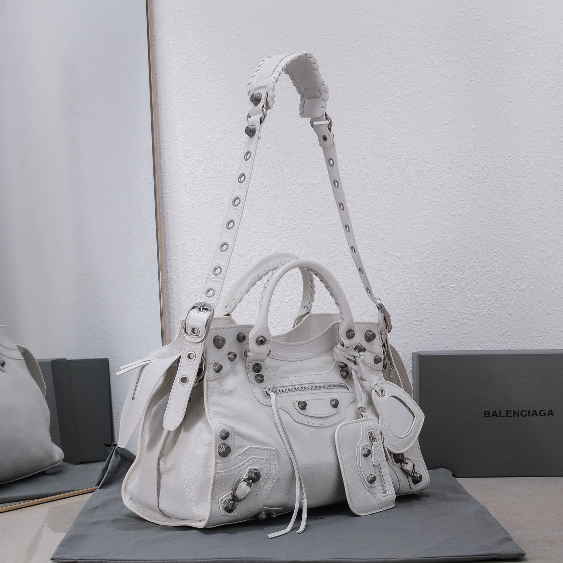 Legit Balenciaga Neo Cagole Large White Motorcycle Bag