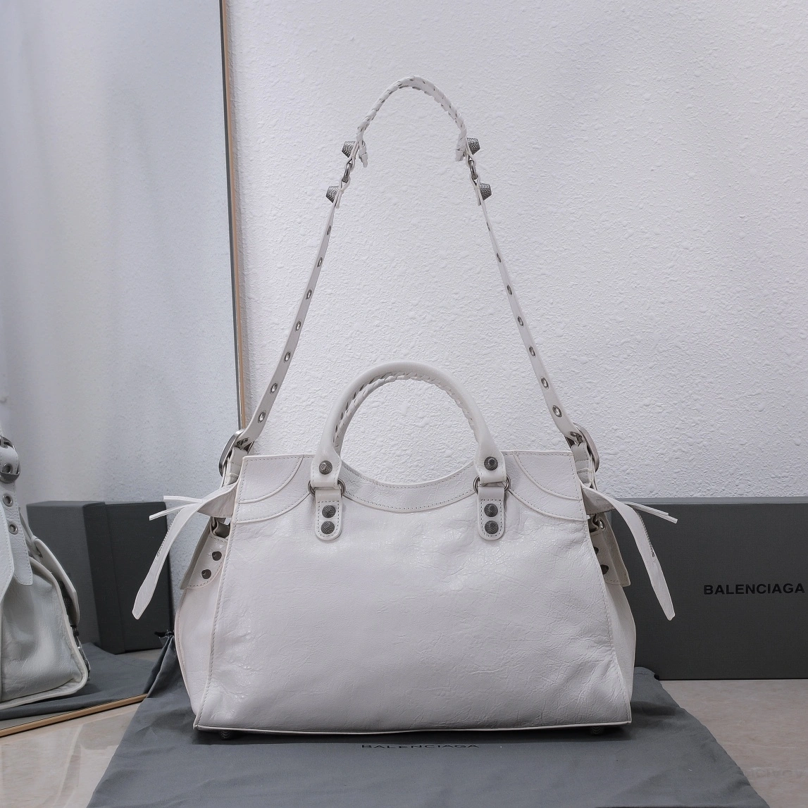 Legit Balenciaga Neo Cagole Large White Motorcycle Bag