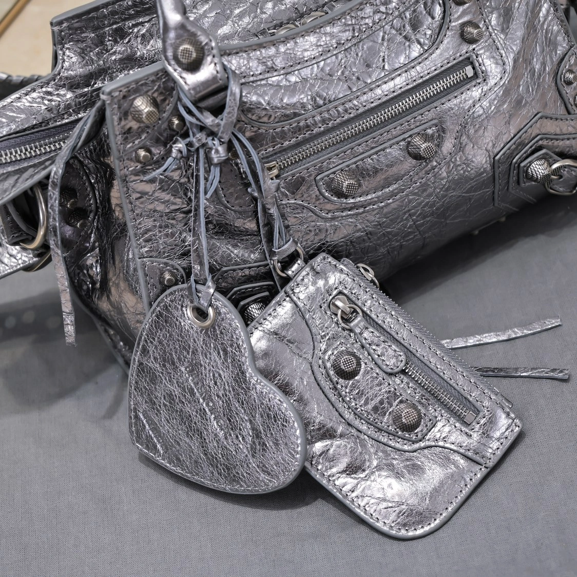 High fidelity Balenciaga Neo Cagole Silver Gray Heart Mirror Bag