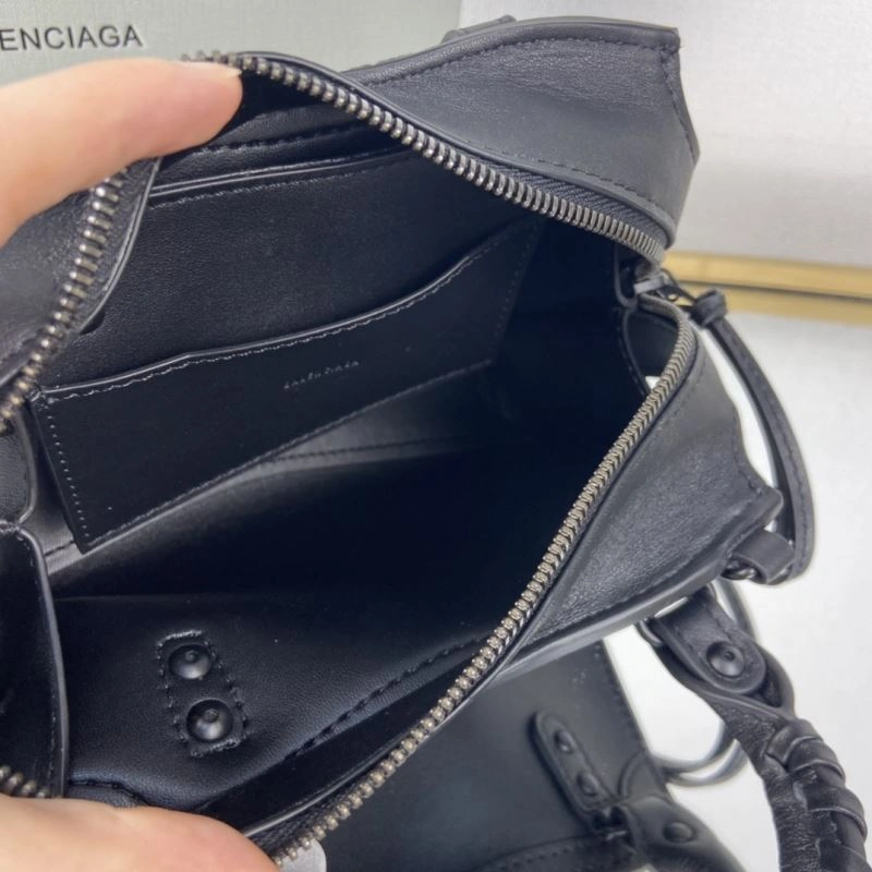 Top match Balenciaga Neo Classic Studded Motorcycle Handbag - Black