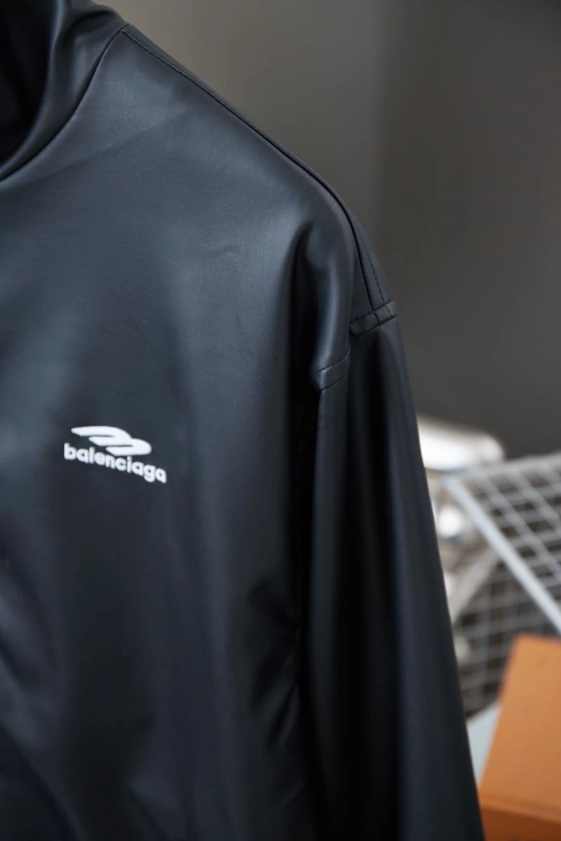 Bargain Balenciaga Outwear