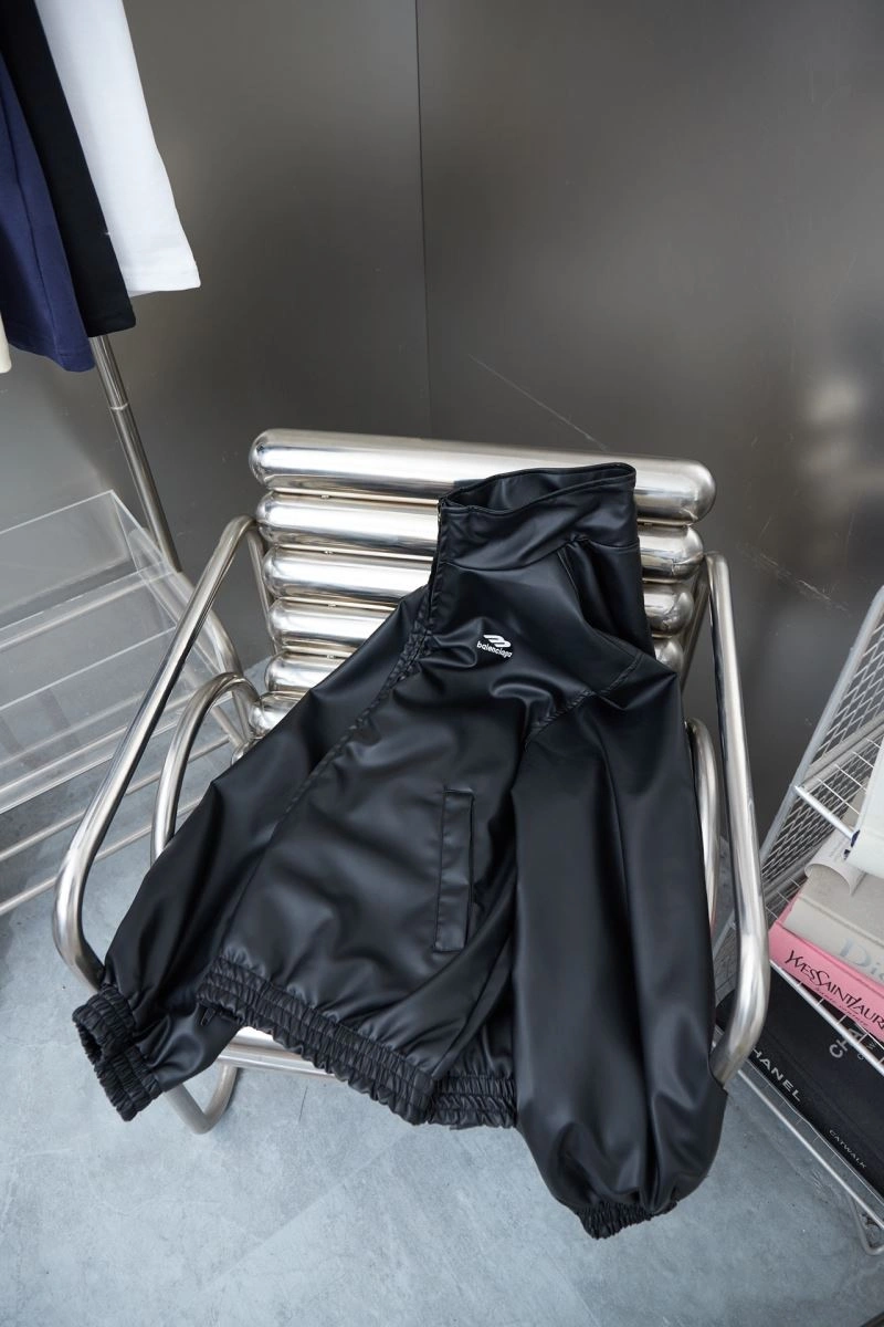 Bargain Balenciaga Outwear