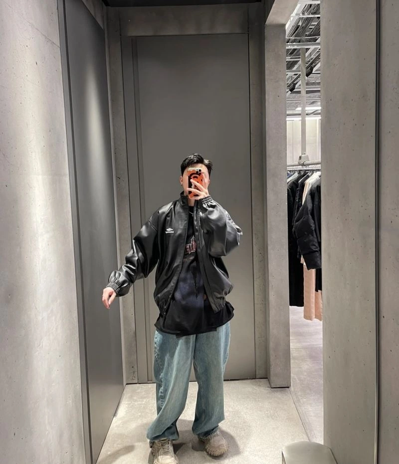 Bargain Balenciaga Outwear