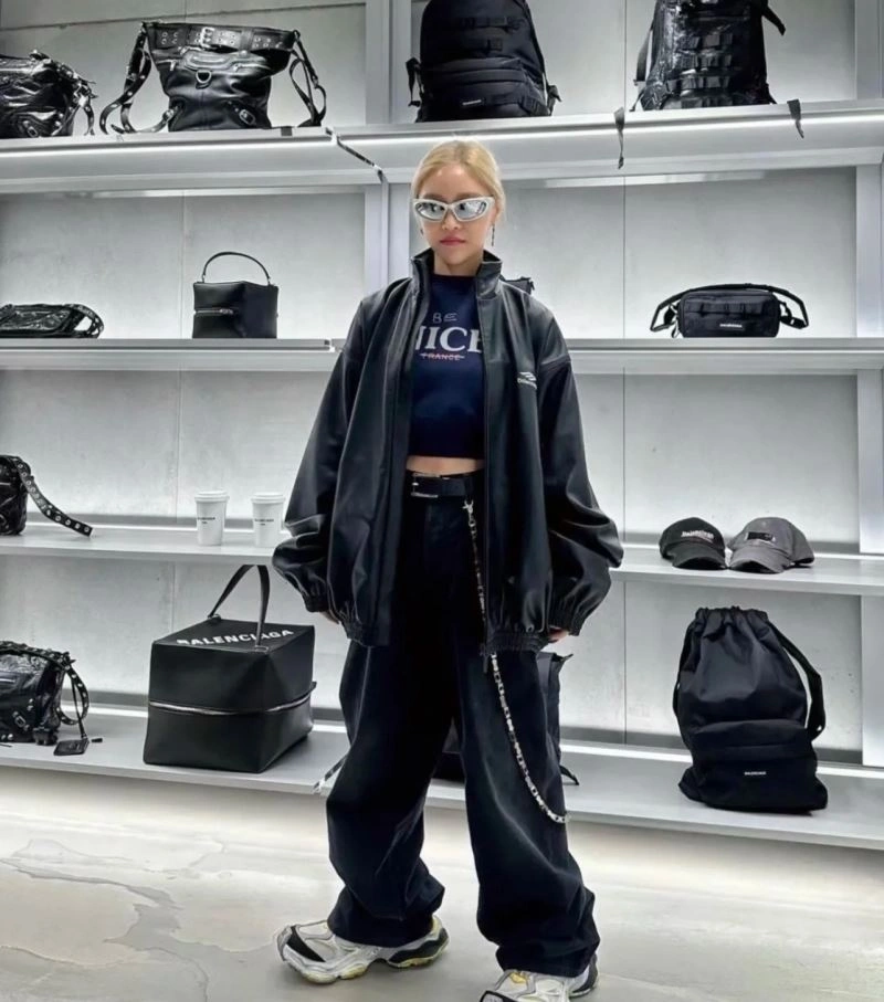 Bargain Balenciaga Outwear