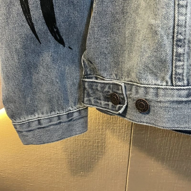 Bargain Balenciaga Outwear
