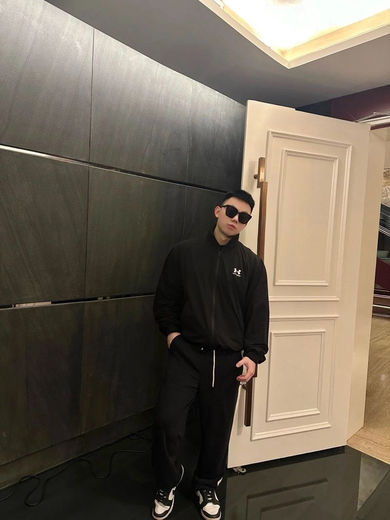 Reasonably priced Balenciaga Outwear
