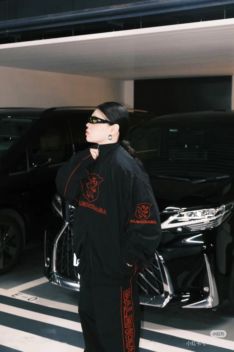 Low-cost Balenciaga Outwear