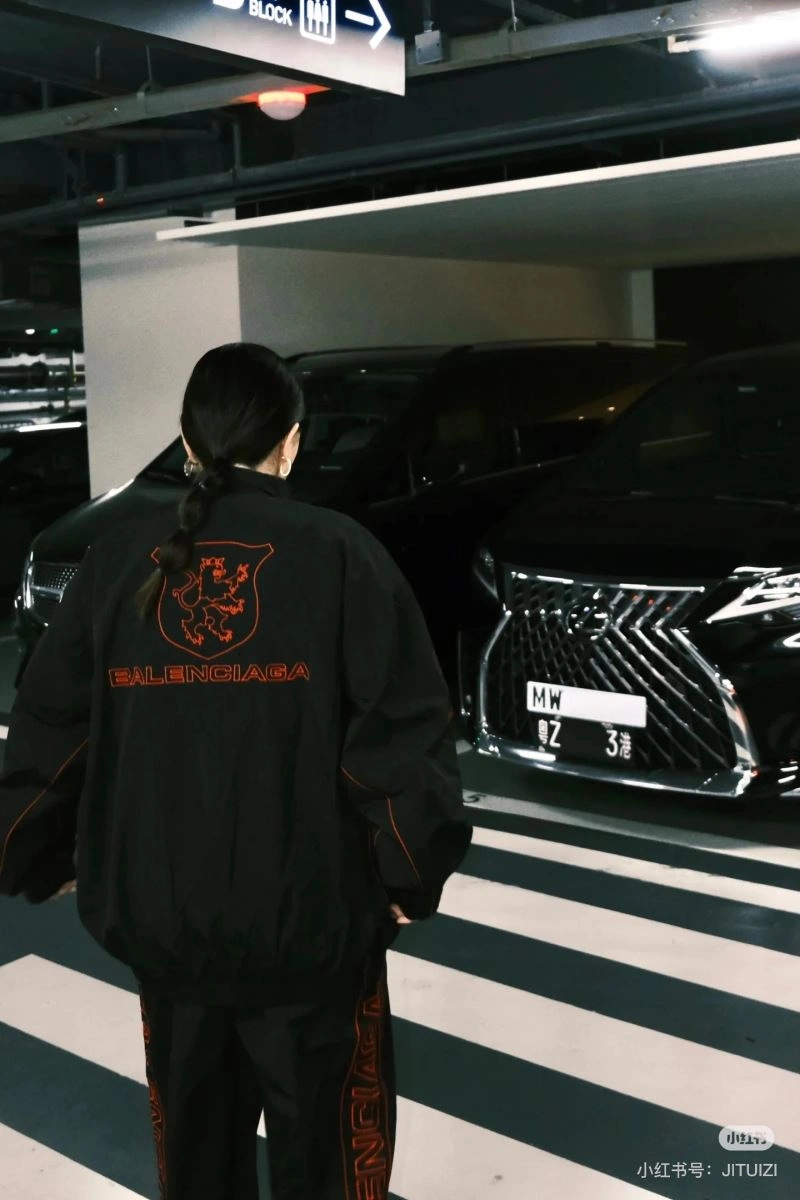 Low-cost Balenciaga Outwear