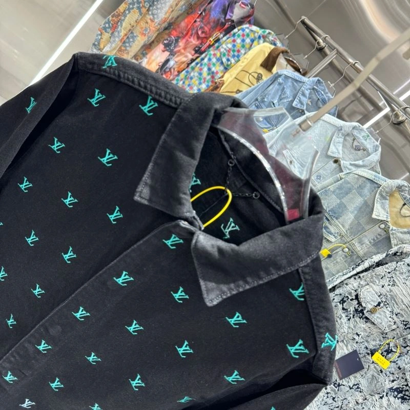 Discounted Balenciaga Outwear