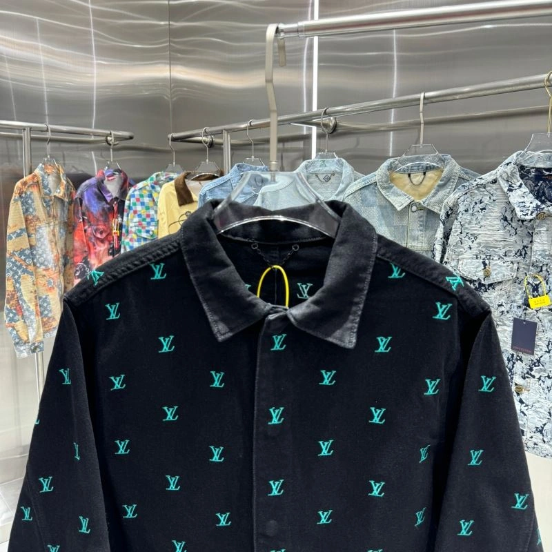Discounted Balenciaga Outwear