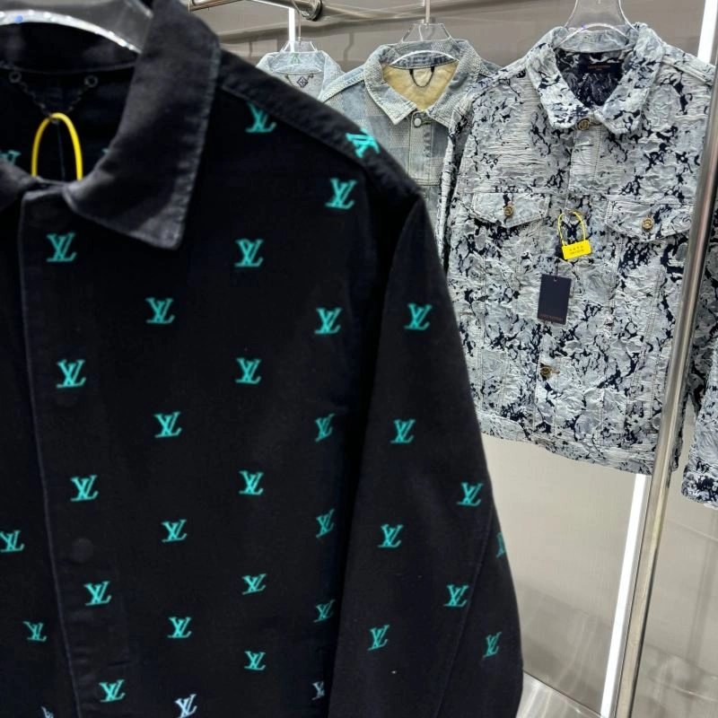 Discounted Balenciaga Outwear
