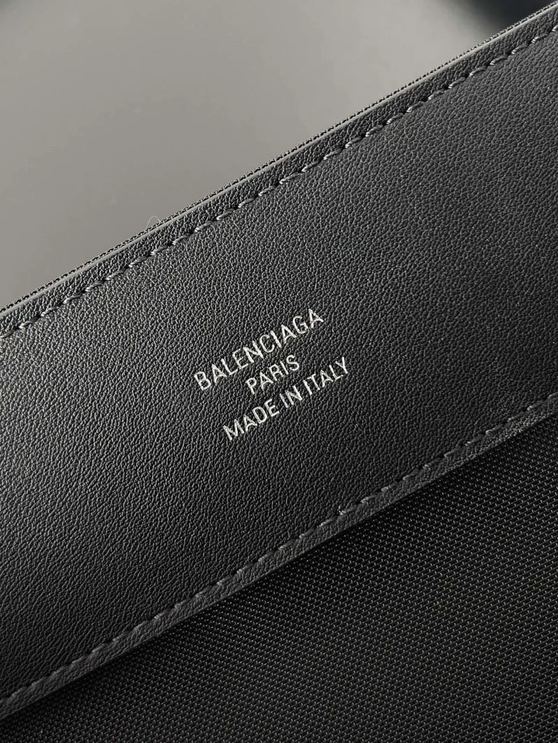 Budget-friendly Balenciaga Paris Mesh Tote Bag with Stylish Pouch - Summer 23