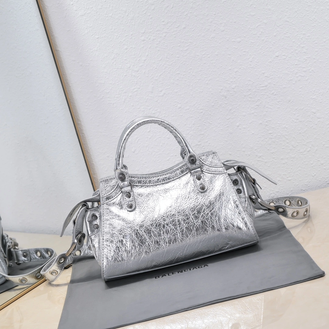 Discounted Balenciaga Paris Neo Cagole Heart Mirror Motorcycle Bag