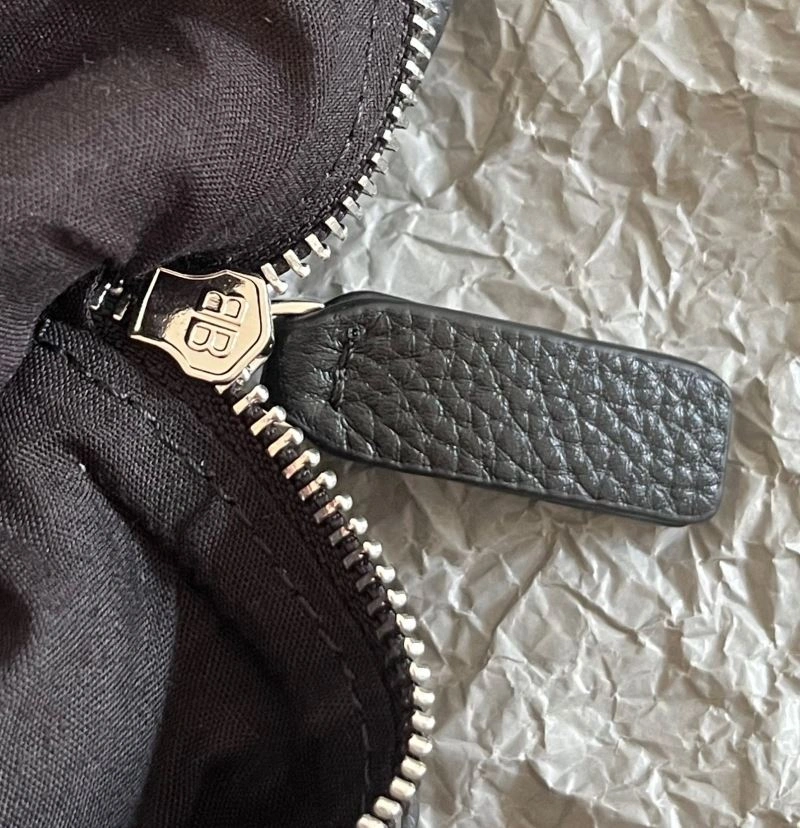 Official Balenciaga Retro Black Calfskin Waist Bag - Stylish Convenience