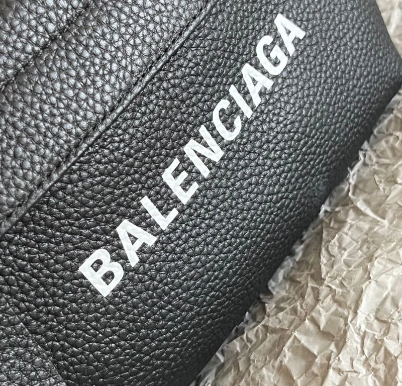 Official Balenciaga Retro Black Calfskin Waist Bag - Stylish Convenience