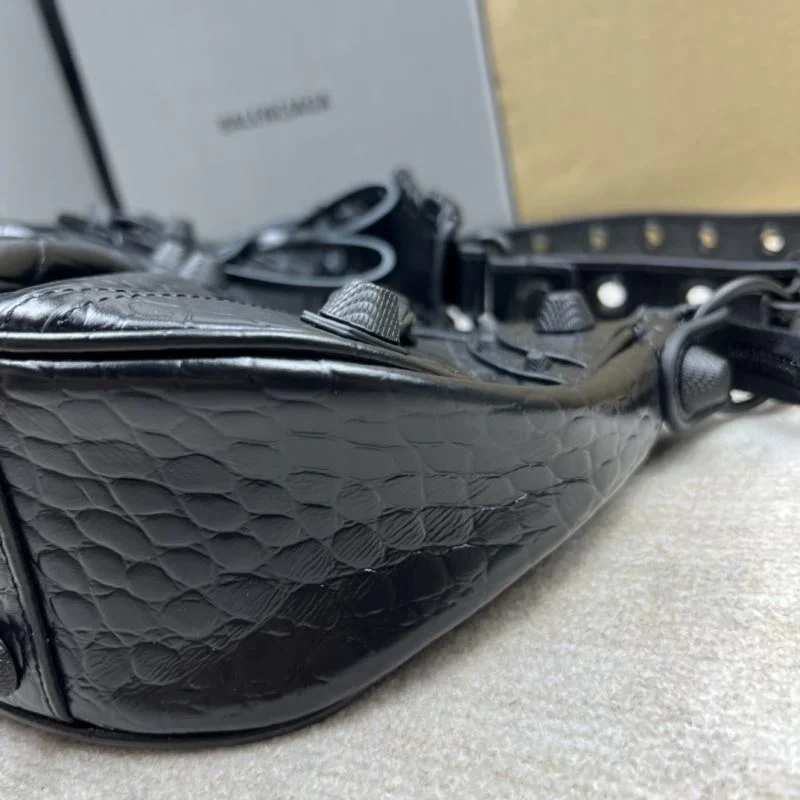 Discounted Balenciaga Retro Chic Crocodile Leather Half-Moon Dumpling Bag