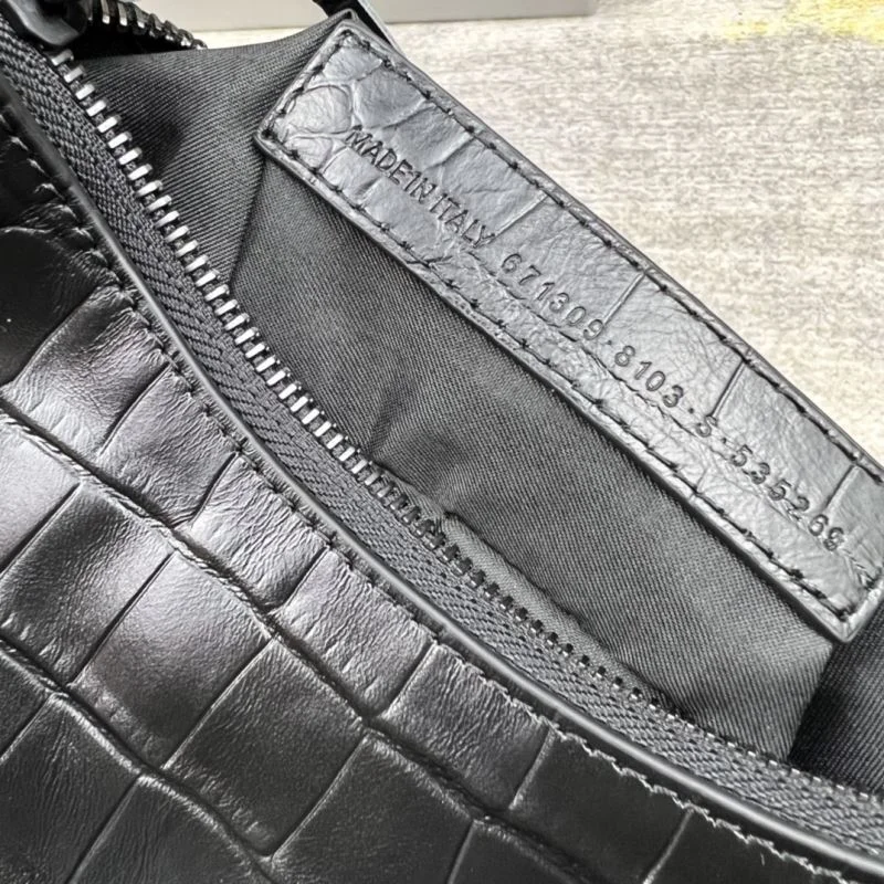 Top mirror Balenciaga Retro Chic Crocodile Leather Half Moon Dumpling Bag