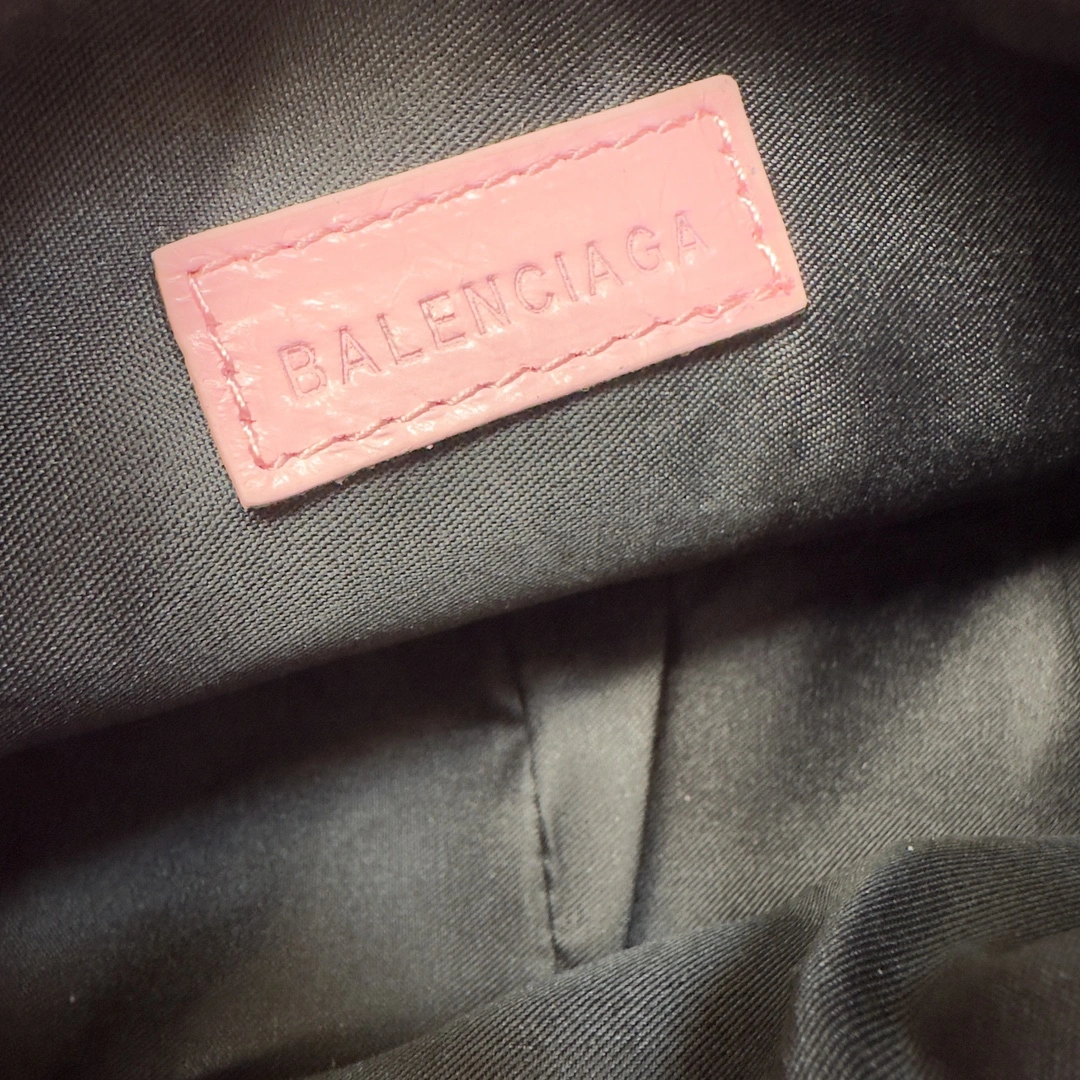 Discounted Balenciaga Retro Chic Le Cagole Half Moon Graffiti Dumpling Bag