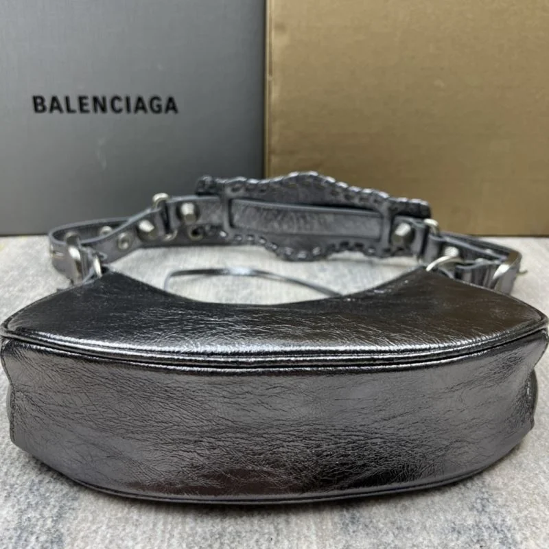 1:1 copy Balenciaga Retro Motorcycle-Inspired Half Moon Dumpling Bag