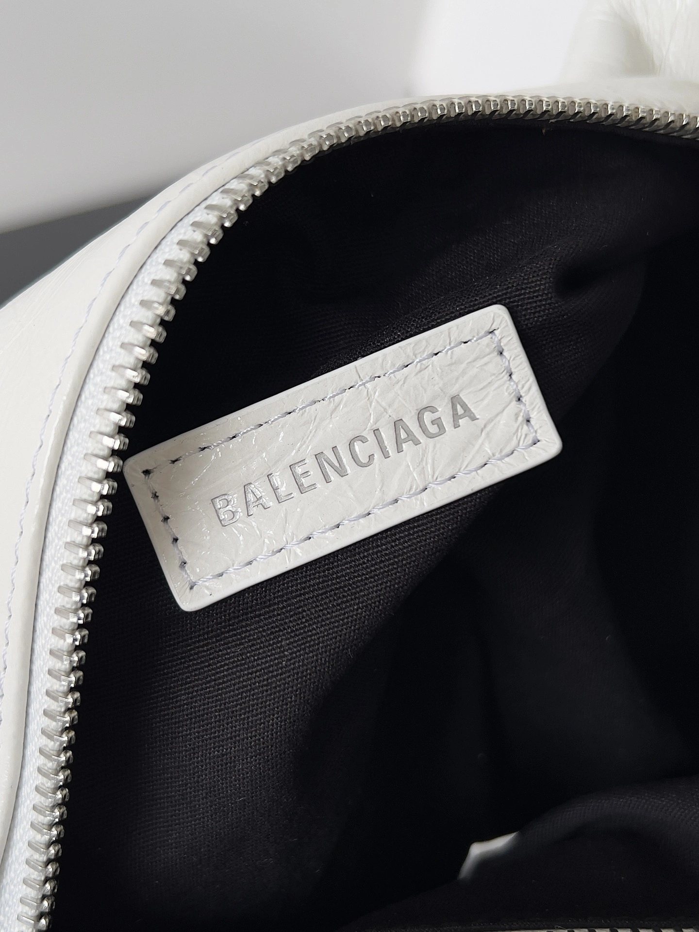 Economical Balenciaga Retro Sheepskin Multi-Functional Punk Tote Bag