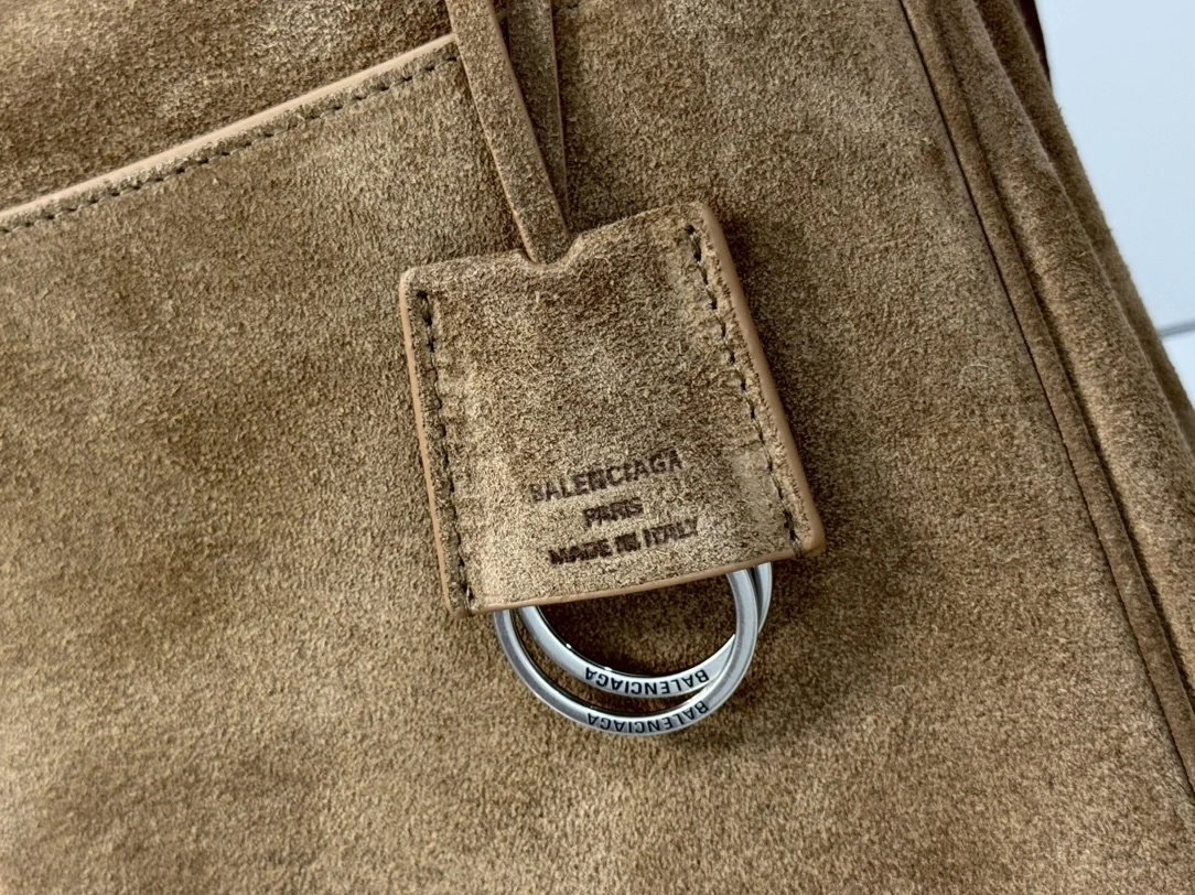 Legit Balenciaga Rodeo Chic Suede Handbag - Autumn Winter 2024