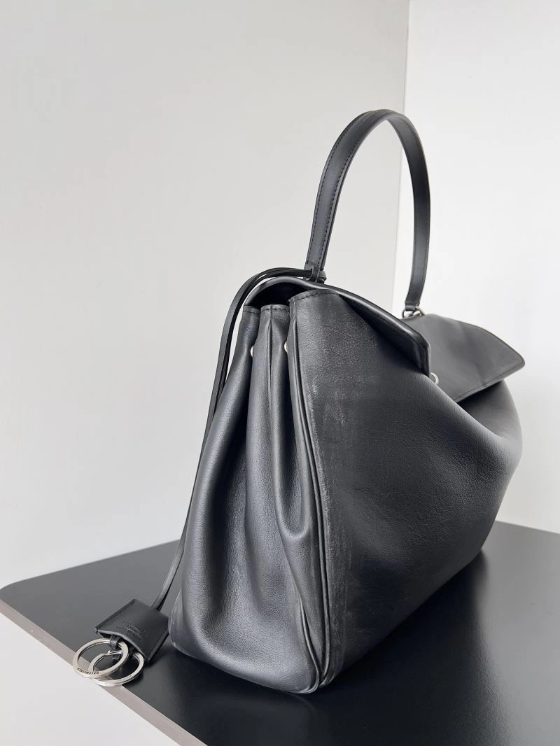Top match Balenciaga Rodeo Drive Oversized Soft Luxe Tote Bag