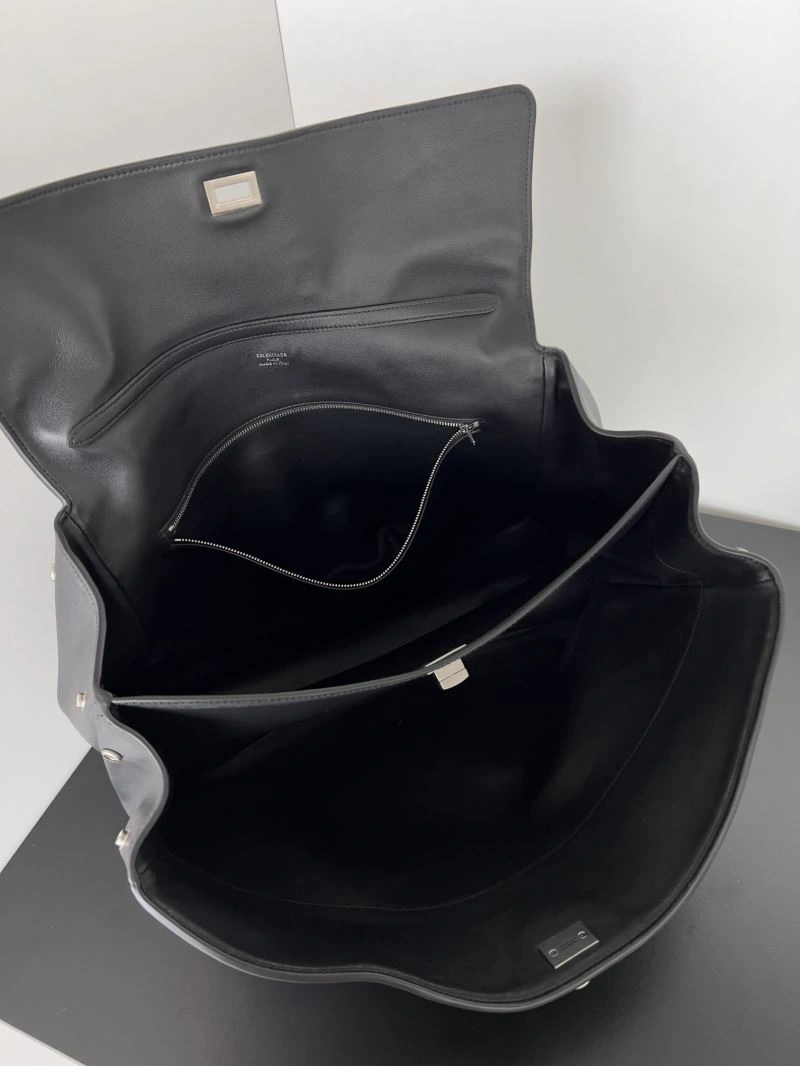 Top match Balenciaga Rodeo Drive Oversized Soft Luxe Tote Bag