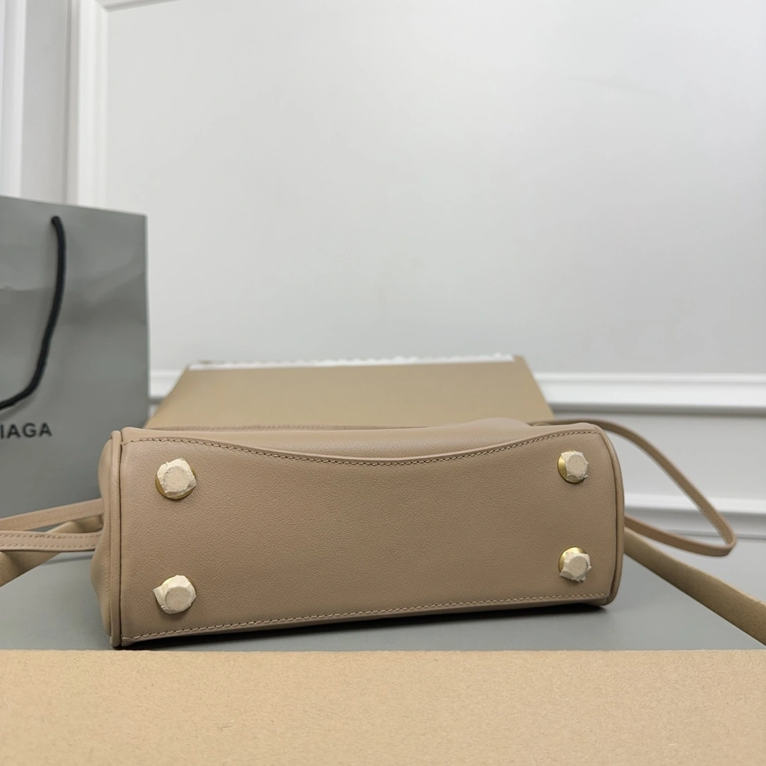 Precise copy Balenciaga Rodeo Drive Soft Oversized Luxury Bag