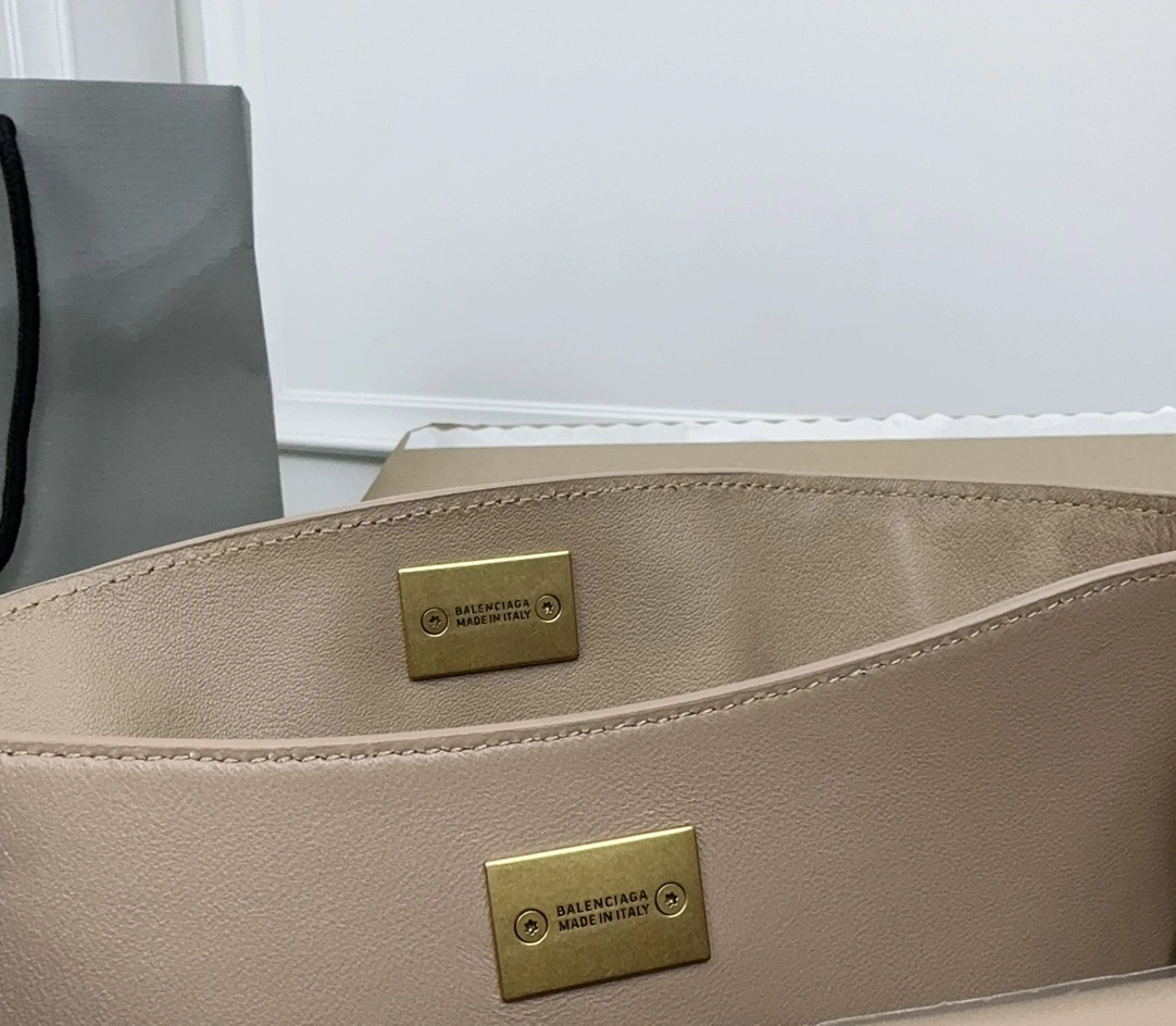 Precise copy Balenciaga Rodeo Drive Soft Oversized Luxury Bag