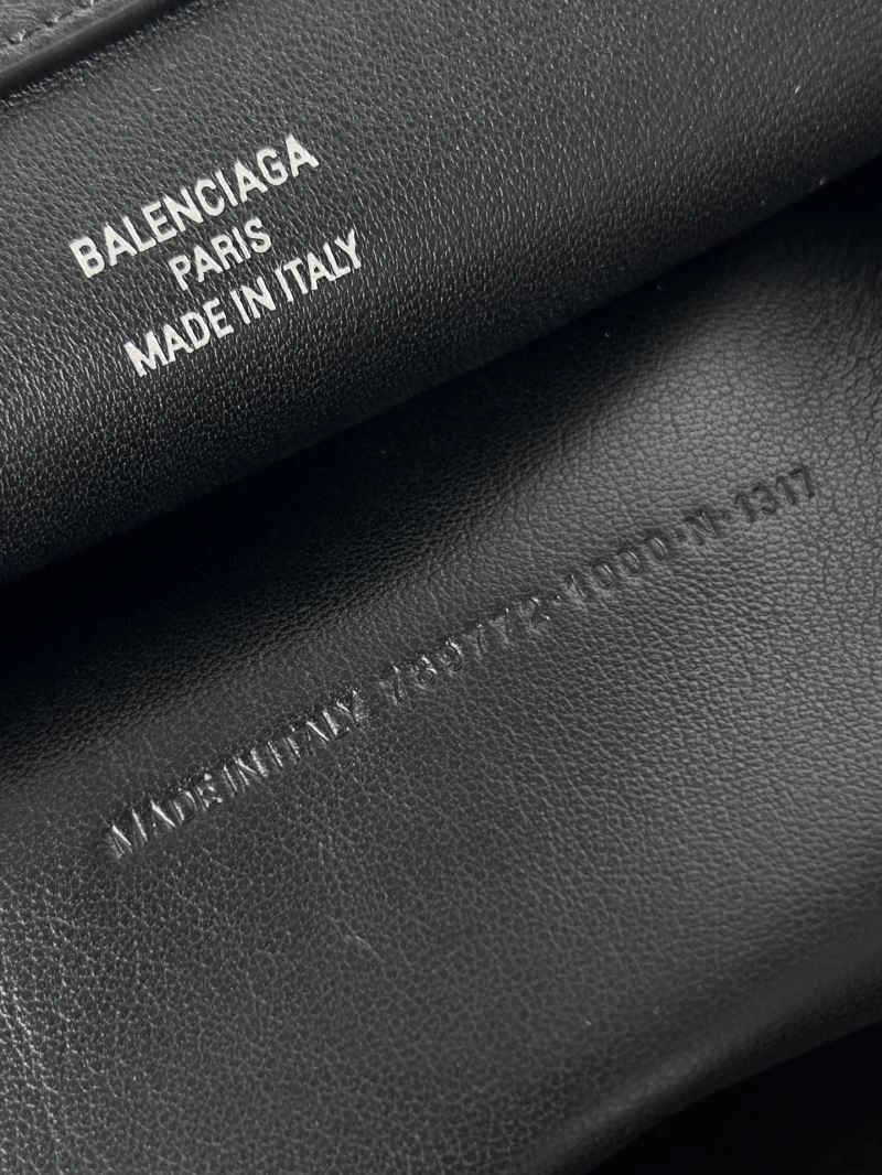 High fidelity Balenciaga Rodeo Drive Soft Oversized Luxury Tote Bag