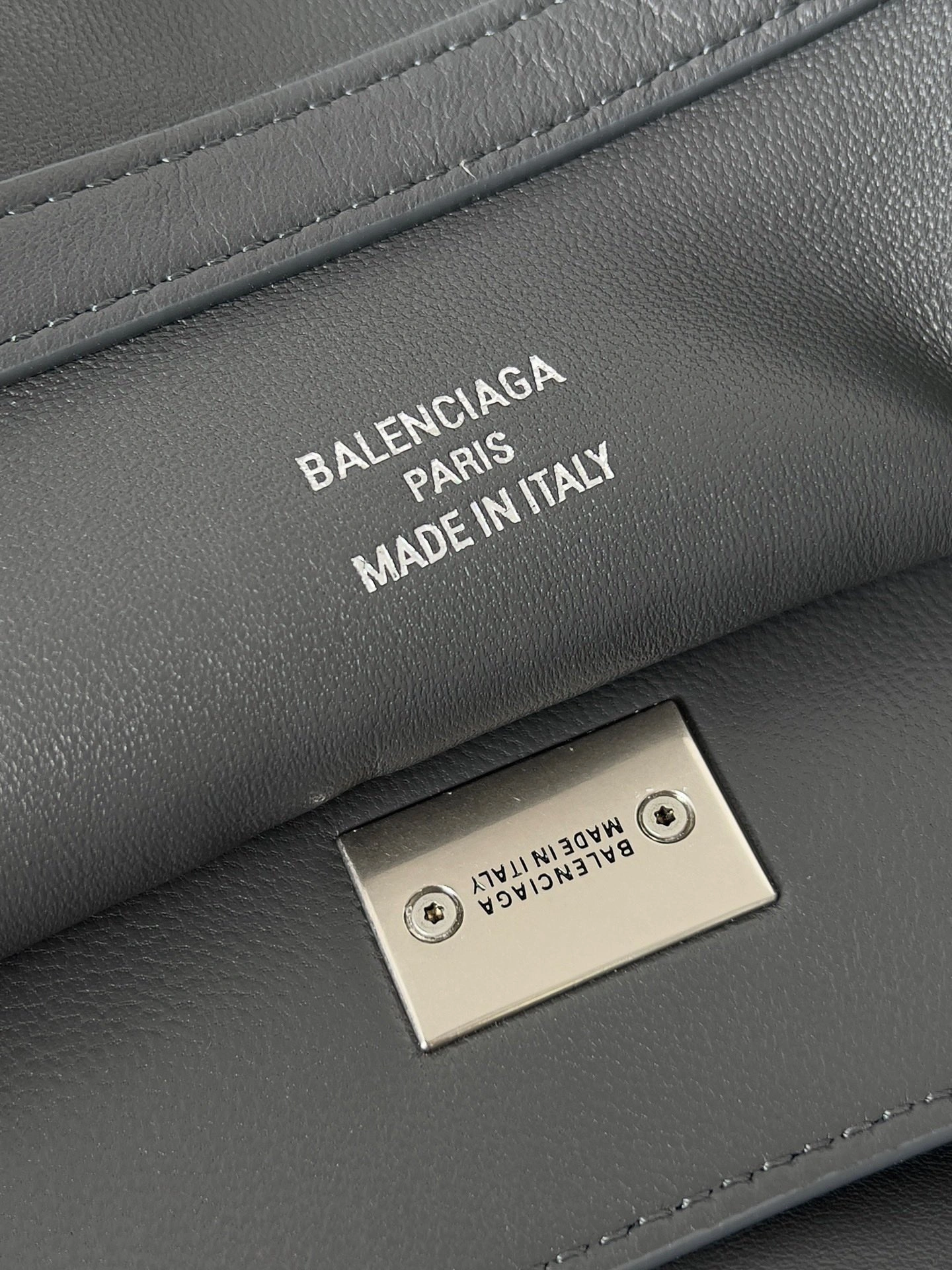 Discounted Balenciaga Rodeo Luxe Oversized Calfskin Bag with Silver Buckle