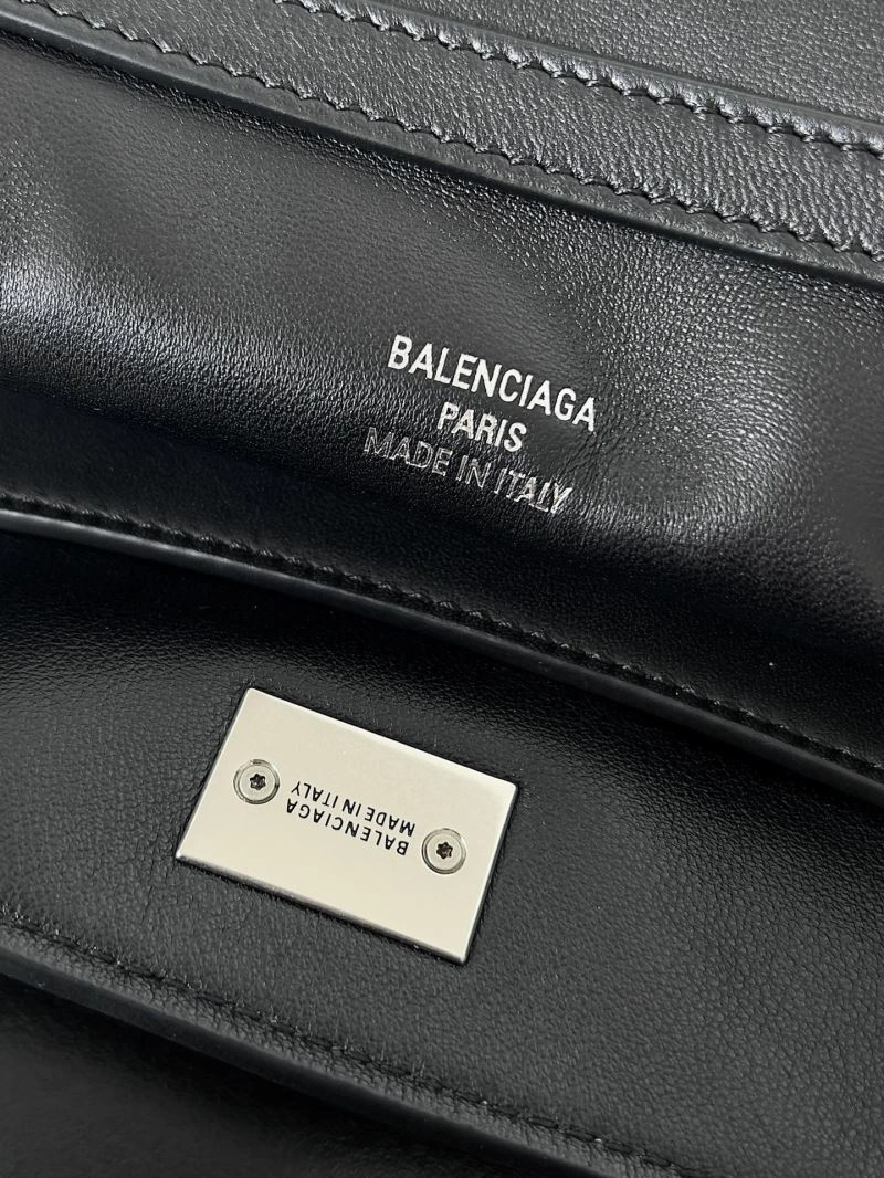 Indistinguishable Balenciaga Rodeo Luxe Oversized Soft Bag - Effortless Chic