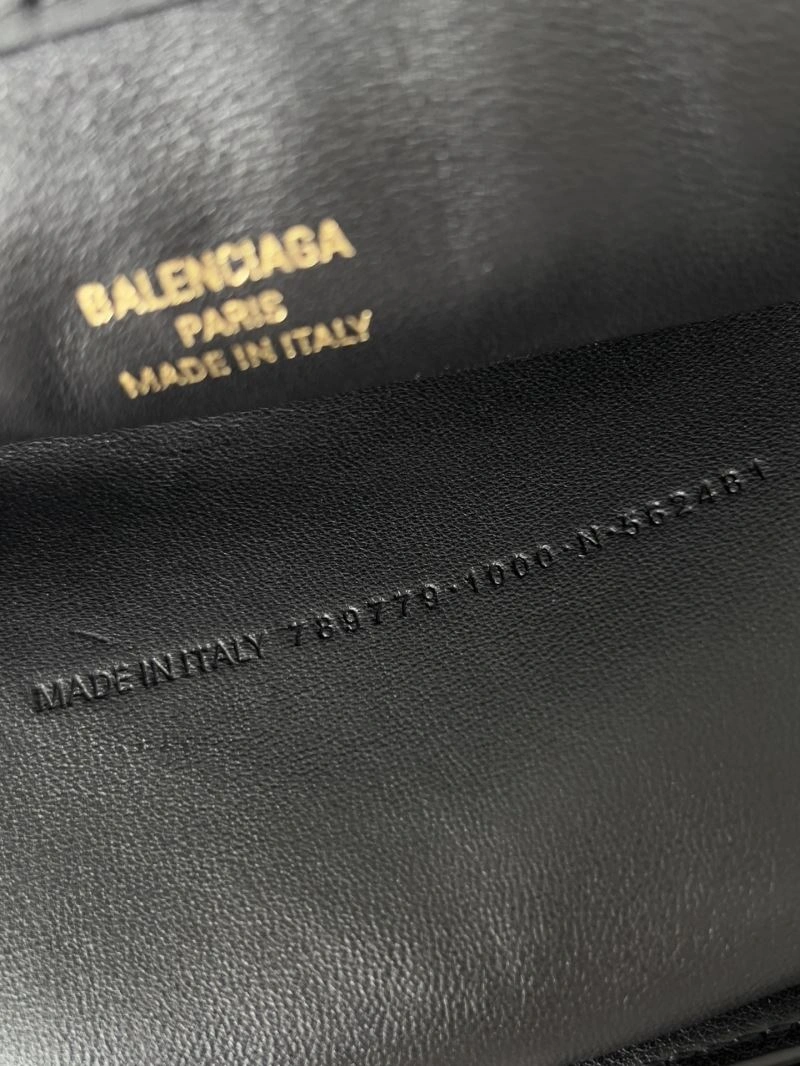 Exact replica Balenciaga Rodeo Luxe Oversized Soft Bag - Effortless Elegance