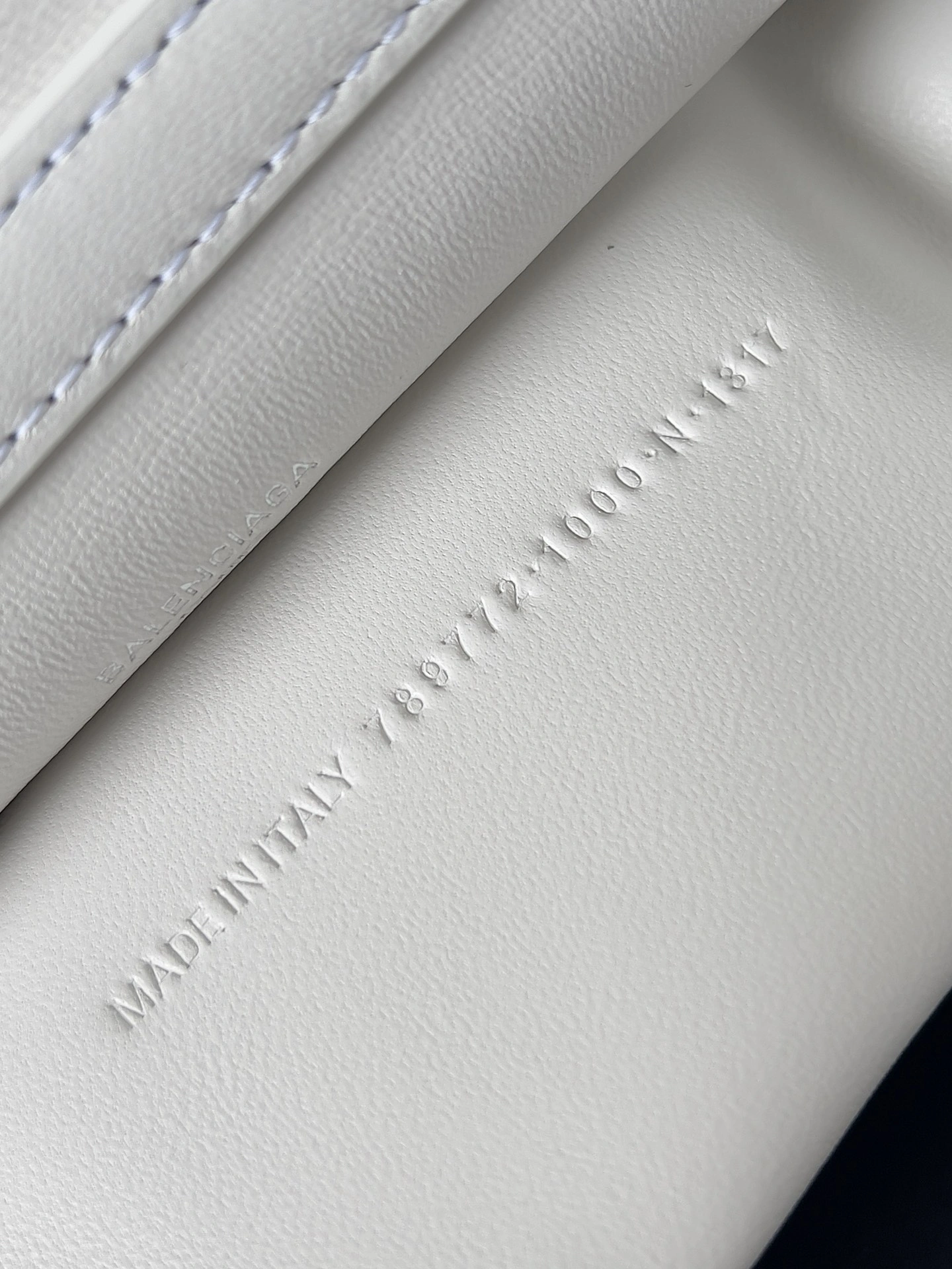 Precise copy Balenciaga Rodeo Luxe Silver Buckle Oversized Leather Bag