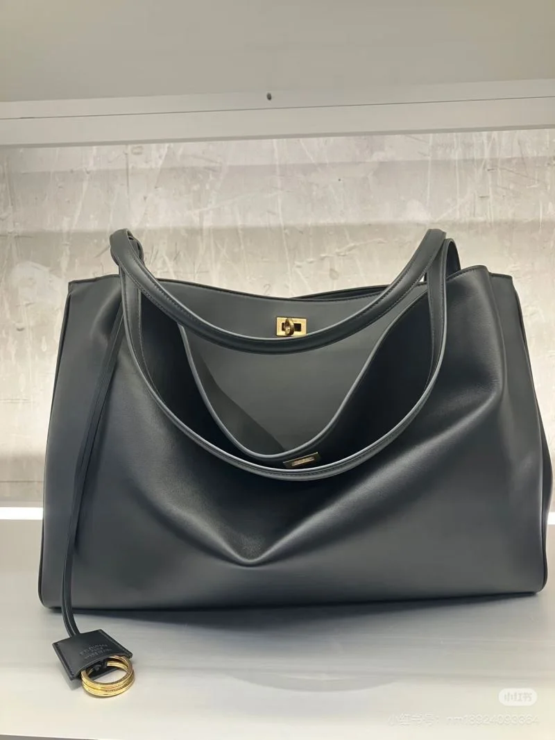 High fidelity Balenciaga Rodeo Minimalist Open-Top Tote Bag