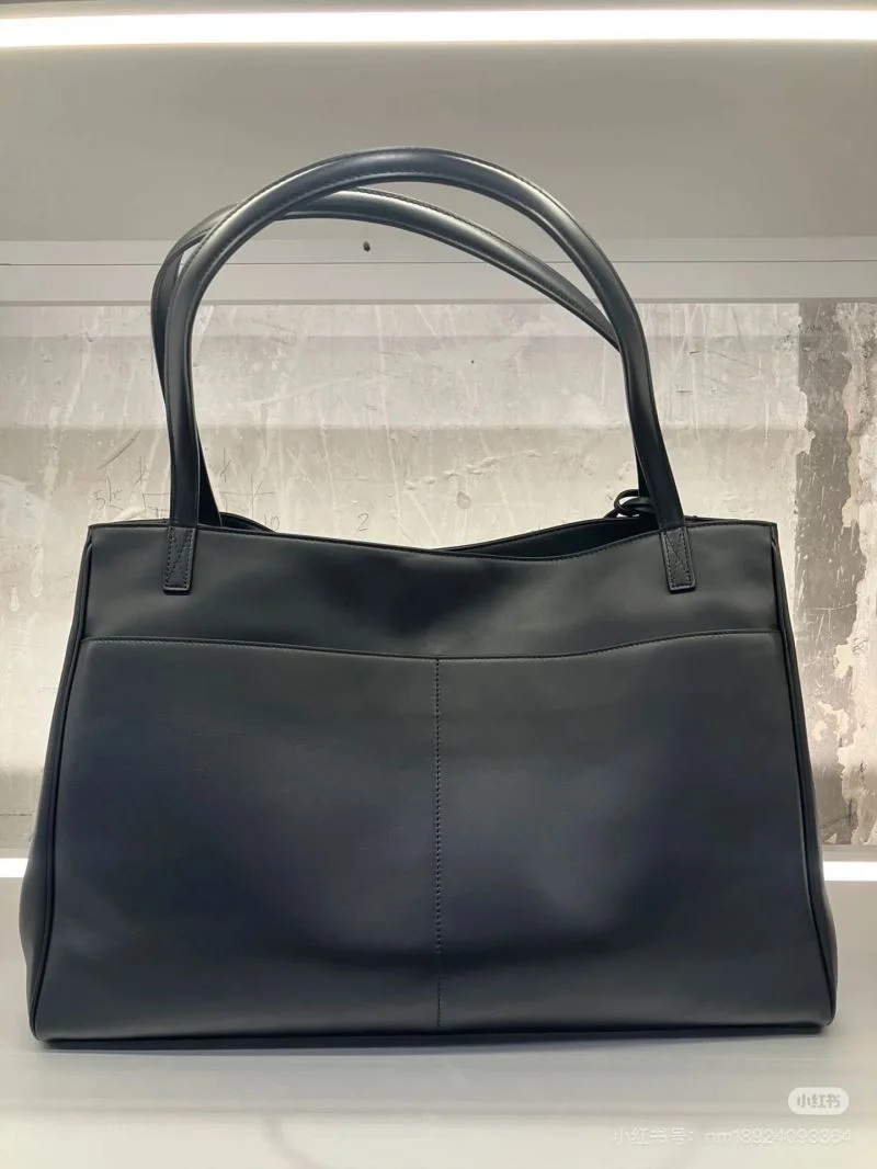 High fidelity Balenciaga Rodeo Minimalist Open-Top Tote Bag