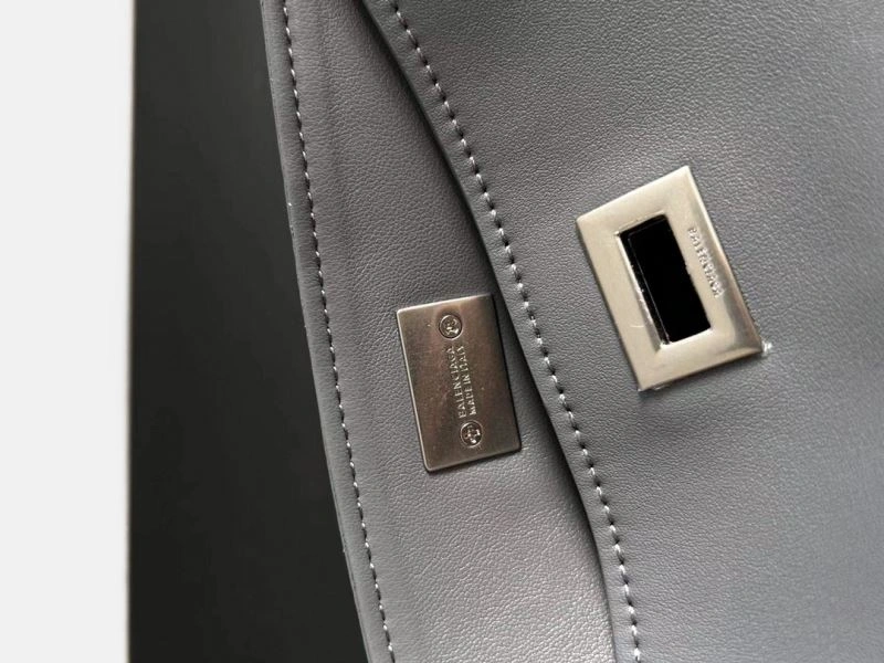Brand-authenticated Balenciaga Rodeo Slouchy Leather Bag in Medium Gray Silver