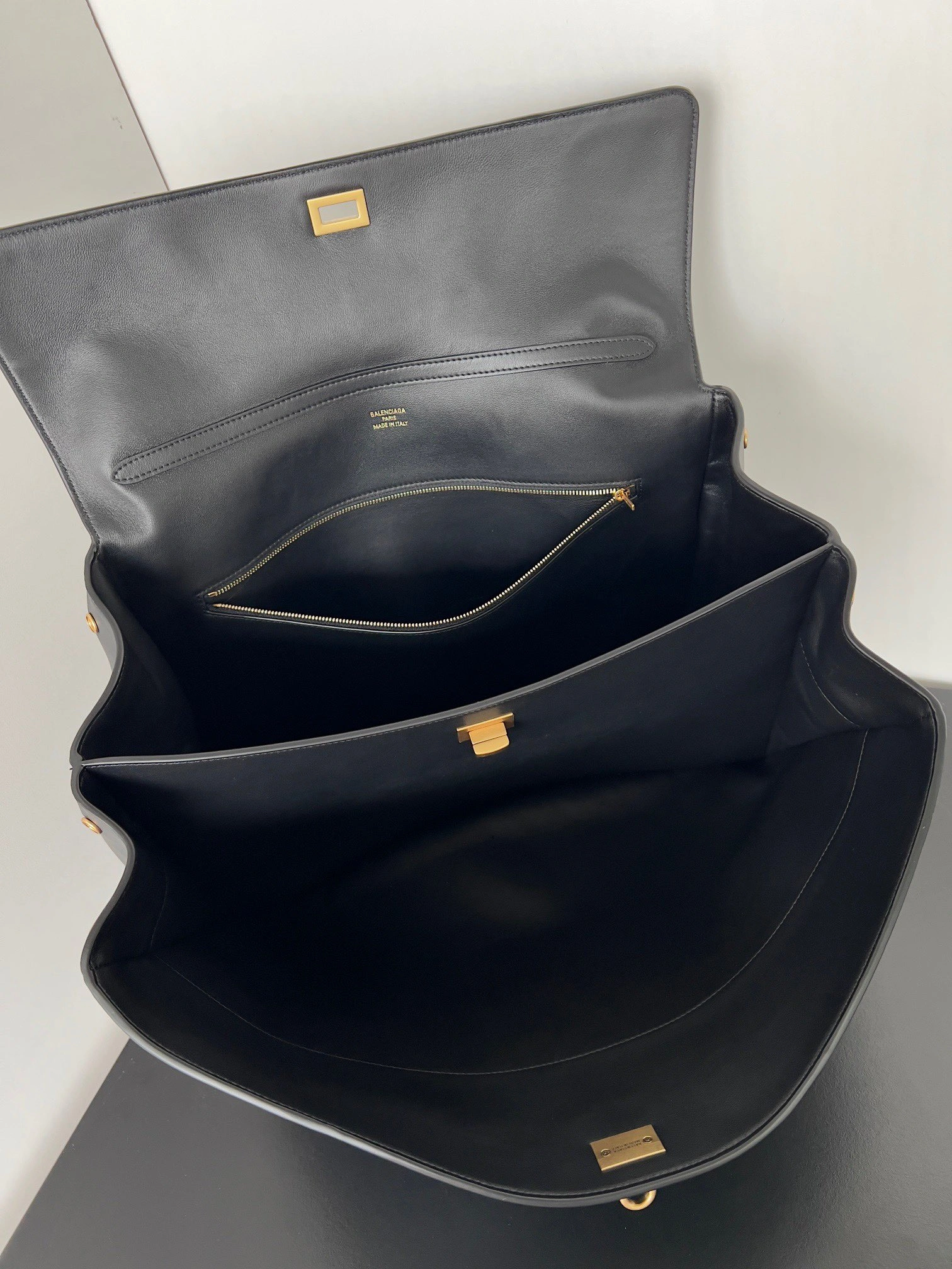 1:1 copy Balenciaga Rodeo Soft Luxe Oversized Bag - Black Gold Edition