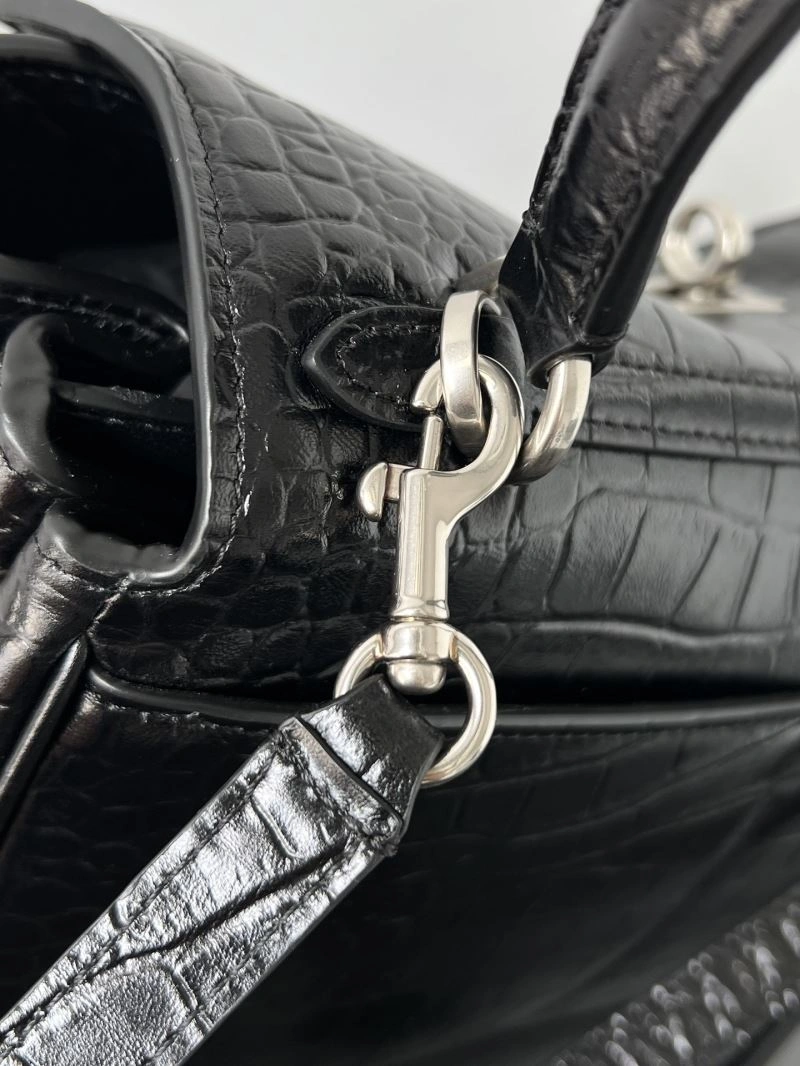 Budget-friendly Balenciaga Rodeo Soft Oversized Chic Bag - Effortless Luxury
