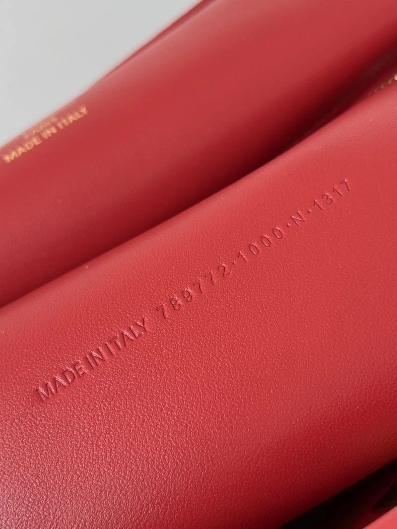 Budget-friendly Balenciaga Rodeos Soft Luxe Oversized Bag - Effortless Chic