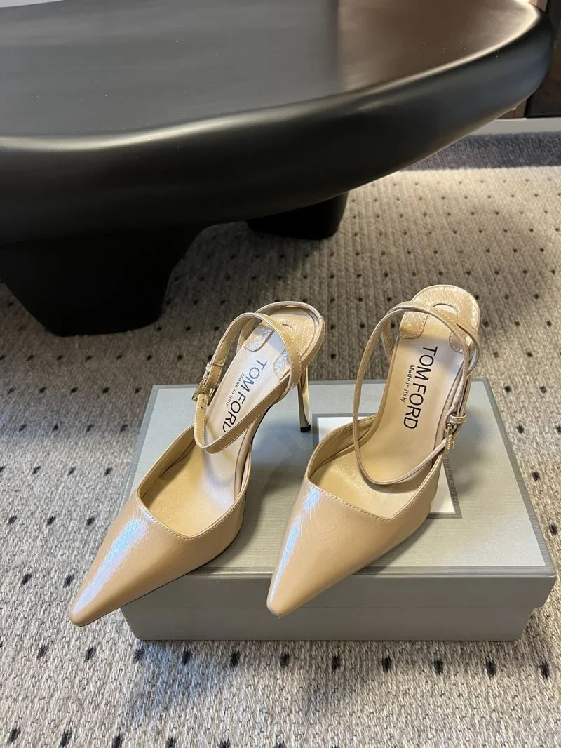 Top match Balenciaga Sandals
