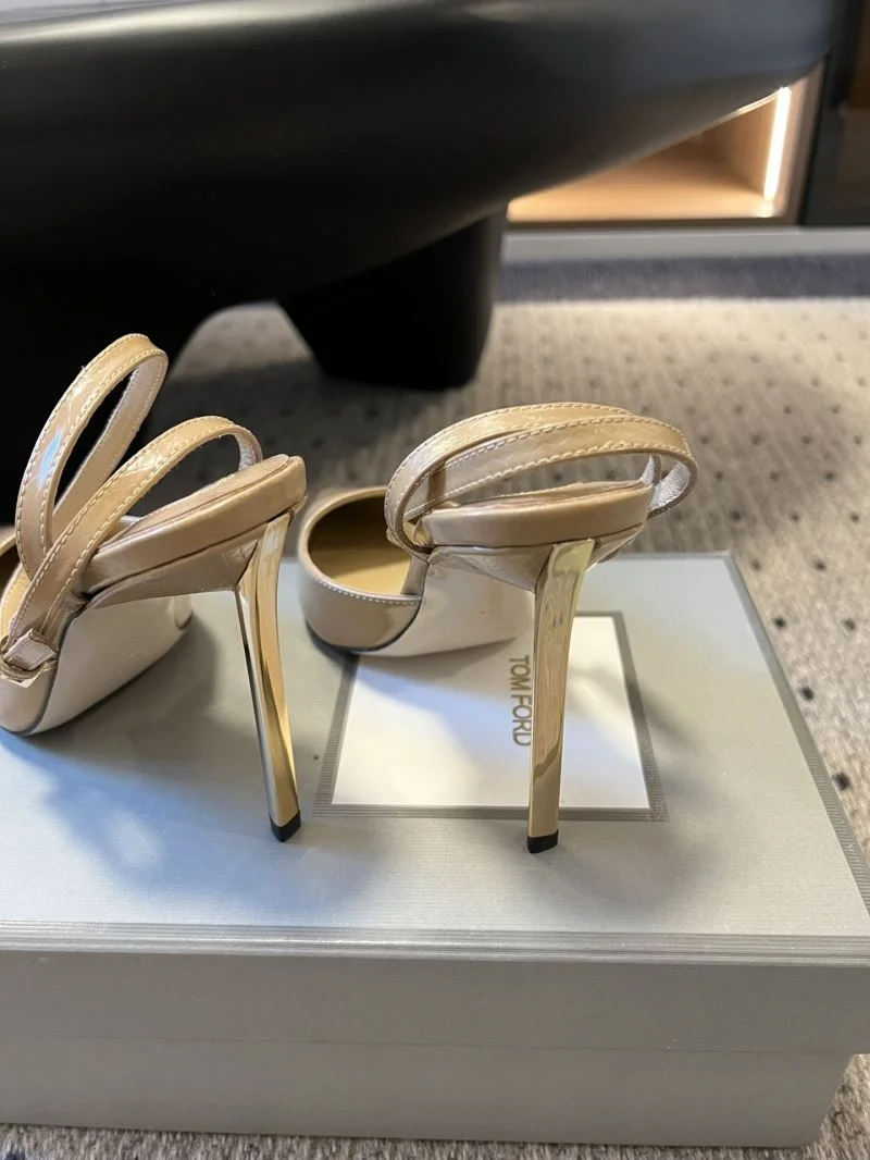 Top match Balenciaga Sandals