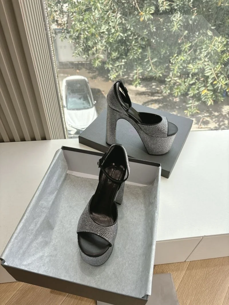 Top match Balenciaga Sandals