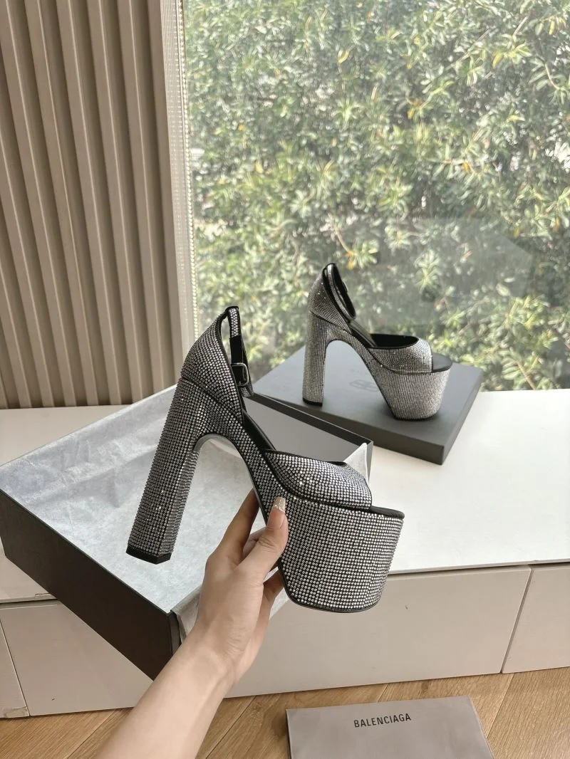 Top match Balenciaga Sandals