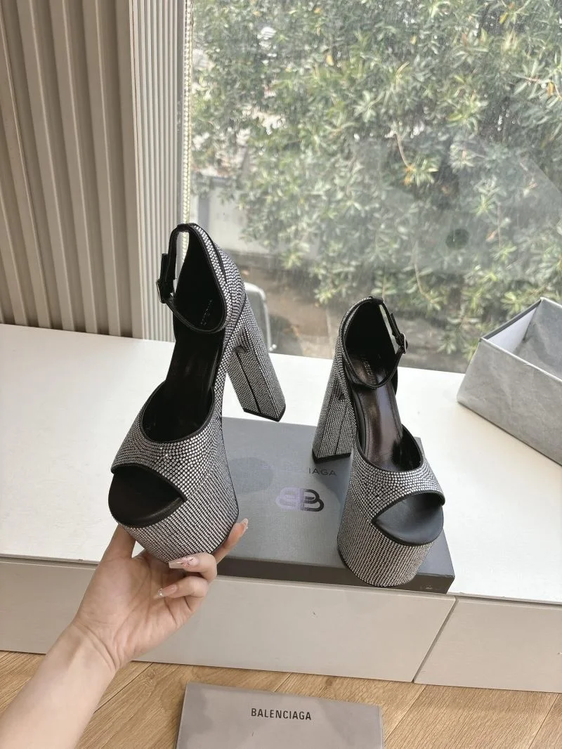 Top match Balenciaga Sandals