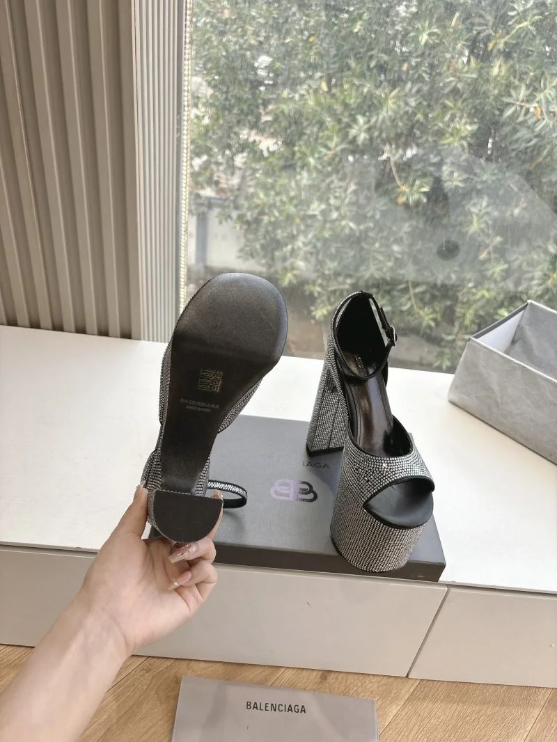 Top match Balenciaga Sandals